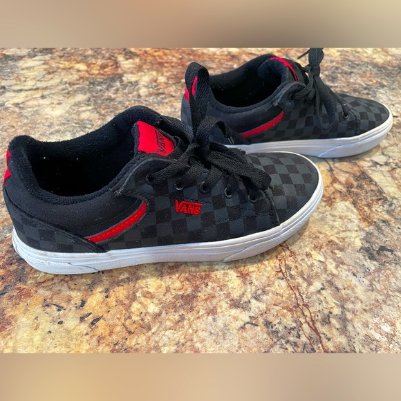 Vans | Shoes | Vans Skate Shoe Sneaker Size 3 Youth Boys Red Black ...